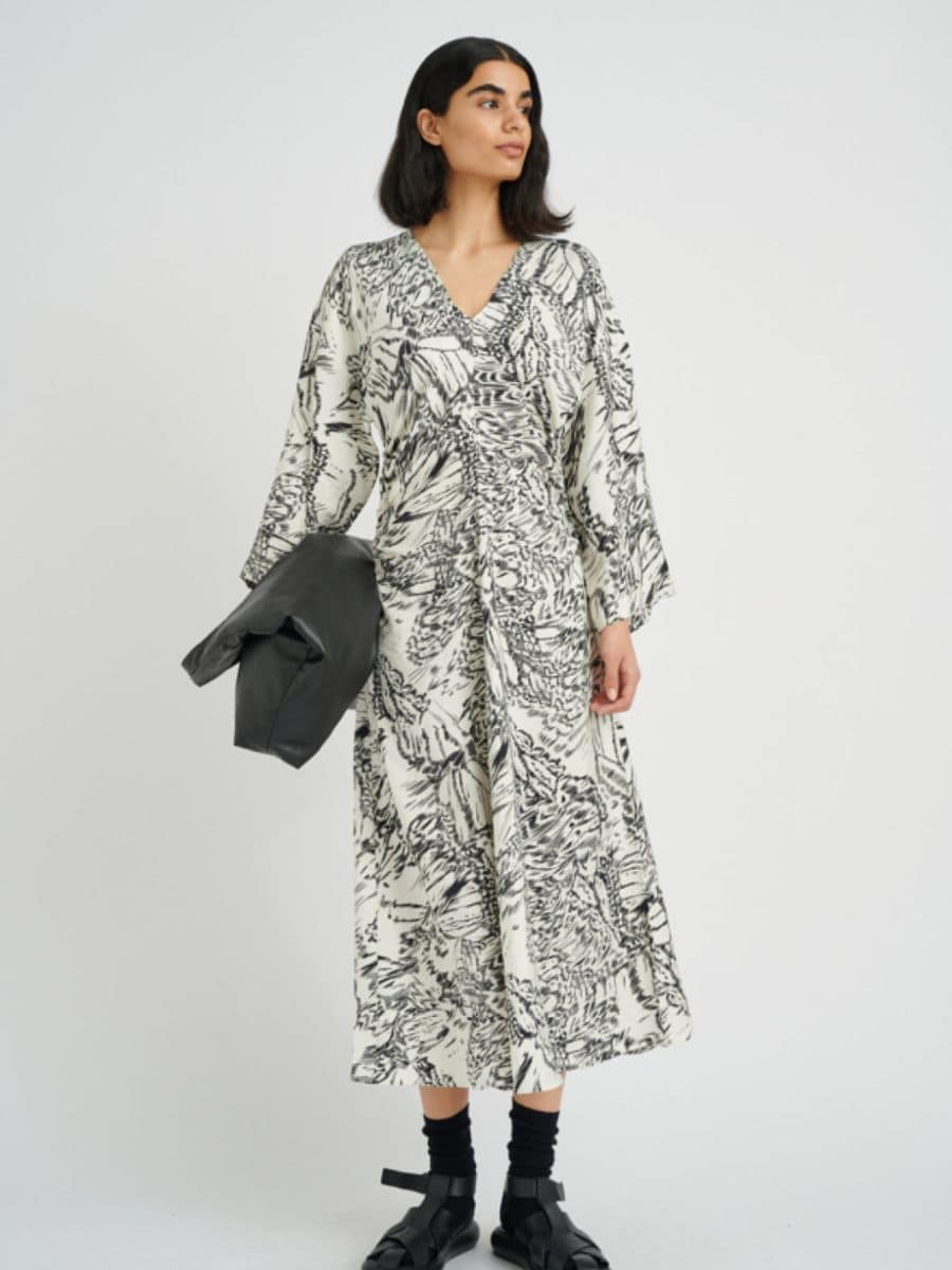 In Wear Drital Kjole - Sort-Hvid ♥ Shop lækre nyheder fra InWear ♥
