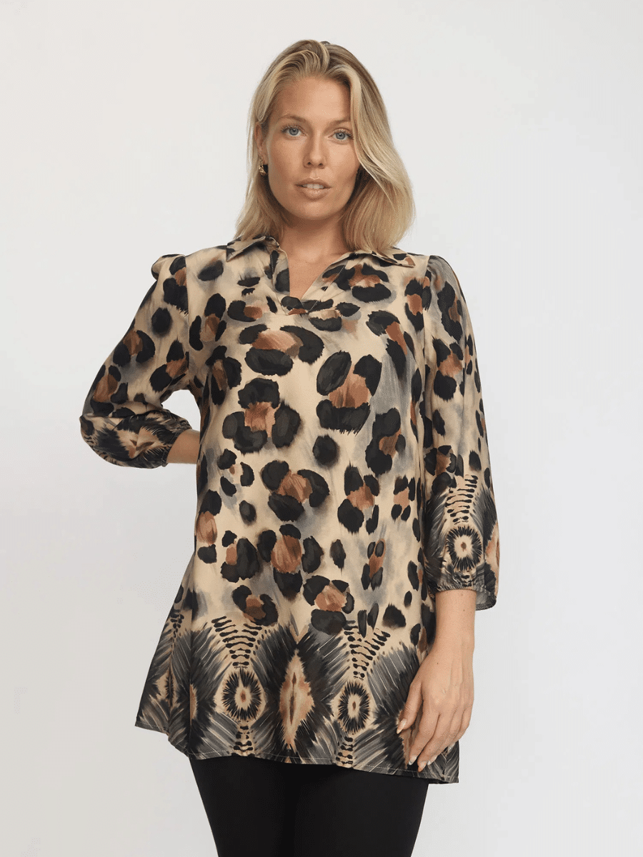 2-Biz Tunika Flavia - Leo Border | Trendy Tunika med Dyreprint